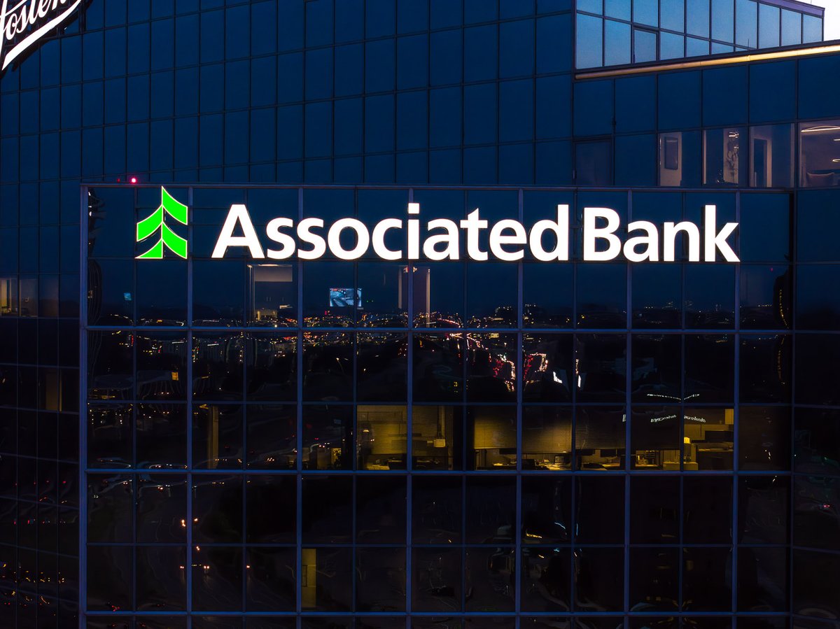 Associated Bank Introduces LED Letter Set to Illuminate the Skyline