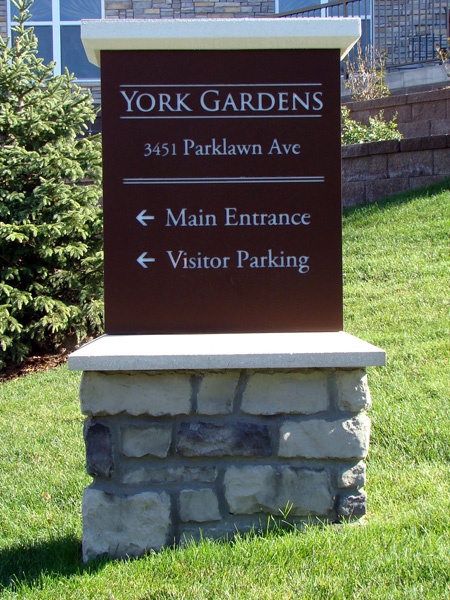 Urban vs. Suburban: How Location Impacts Your Custom Signage Design